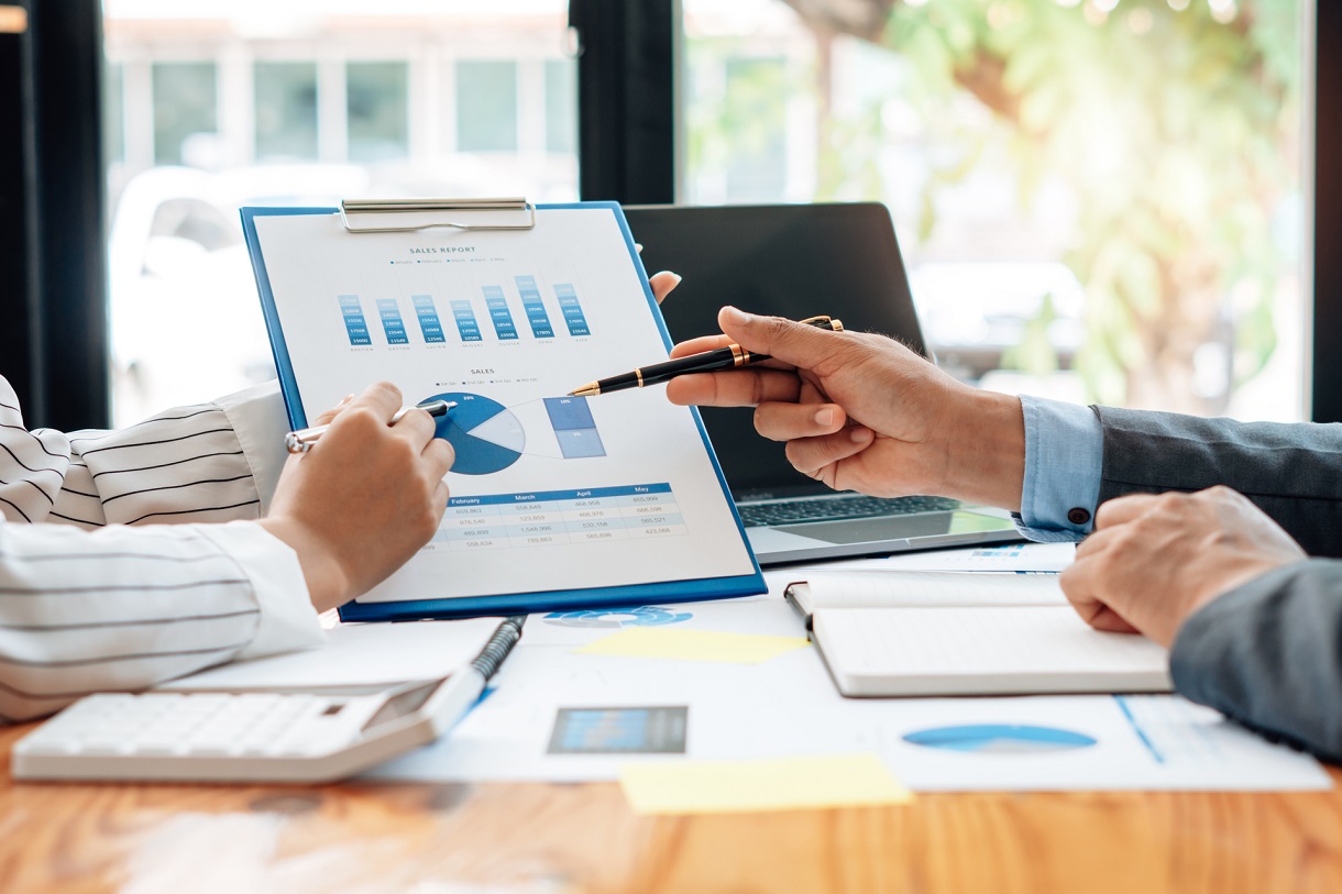 10 Steps to Create Knowledge Management Strategy in 2025